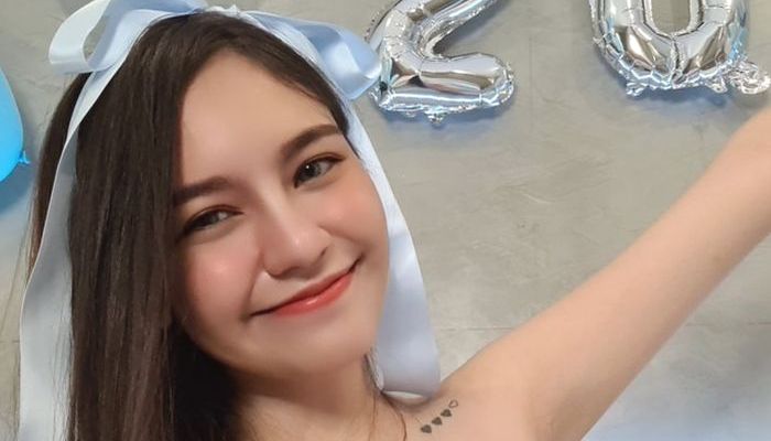 幻のスーパーハーフ美 女ちゃんのHappy Birthdayオナニー - JAV5001